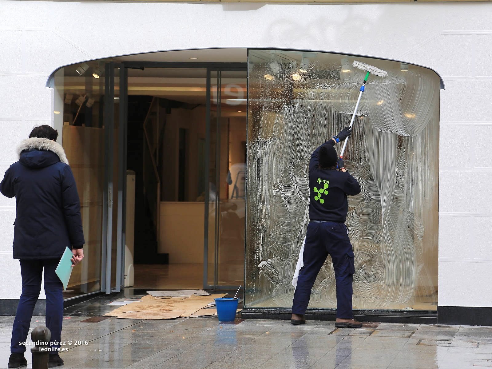 Cómo limpiar un escaparate de una tienda